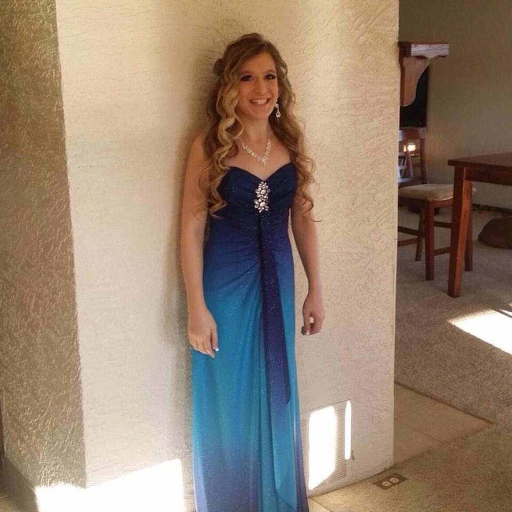 Pretty Blue Prom Dress - Gem